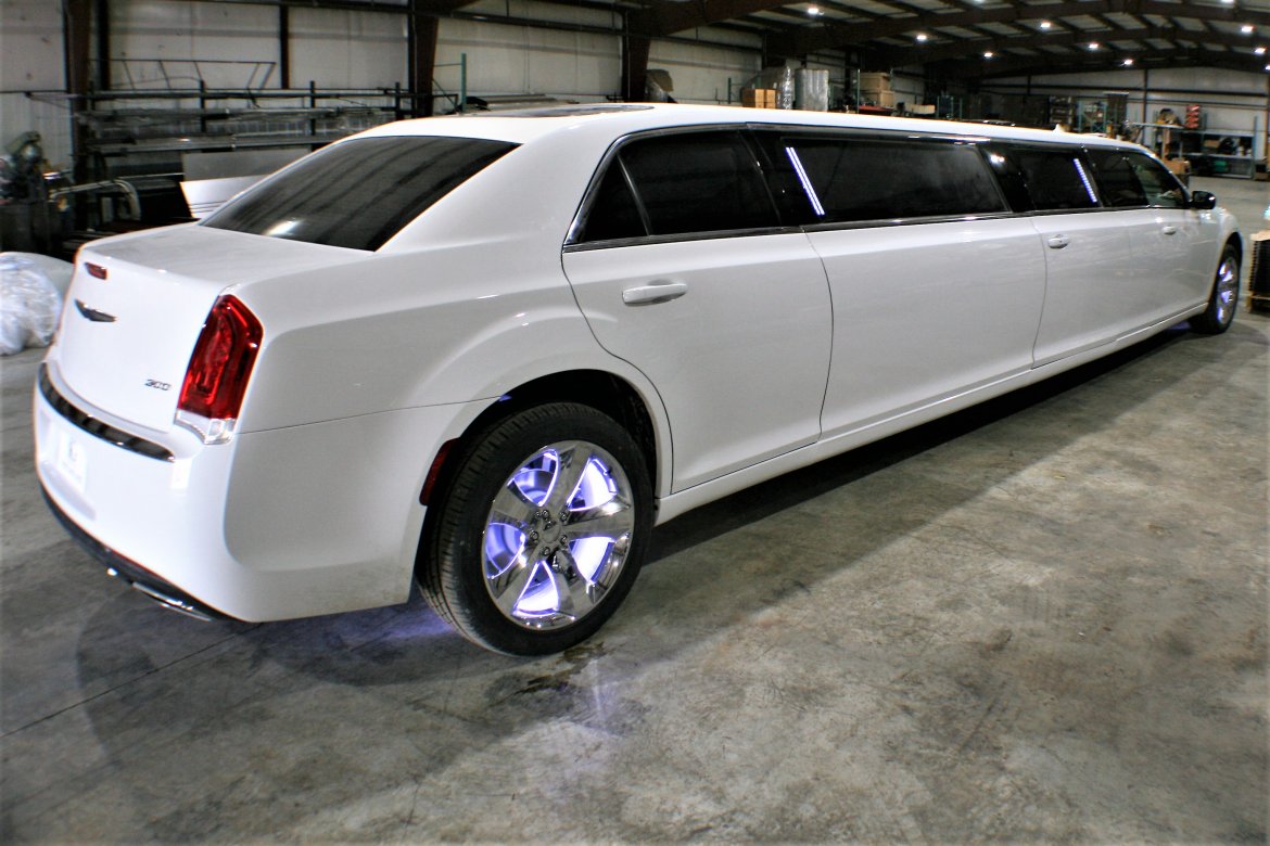 New 2019 Chrysler 300 for sale #WS-11972 | We Sell Limos