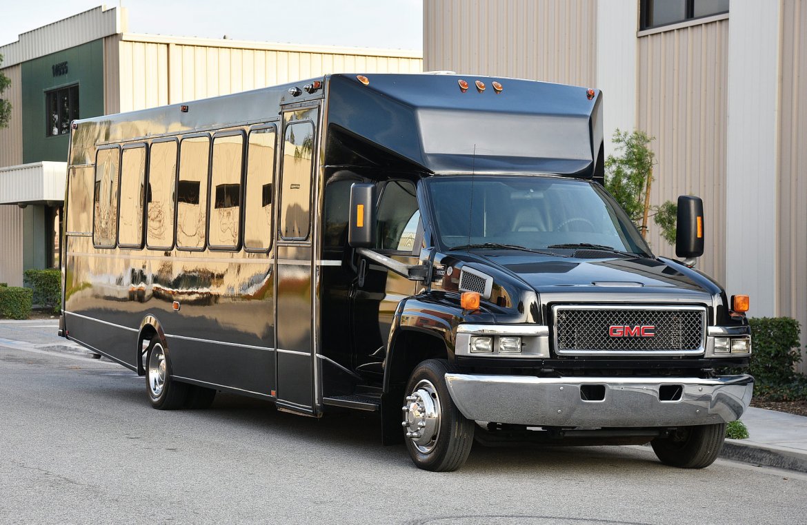 Used 2006 GMC 5500 for sale #WS-11982 | We Sell Limos