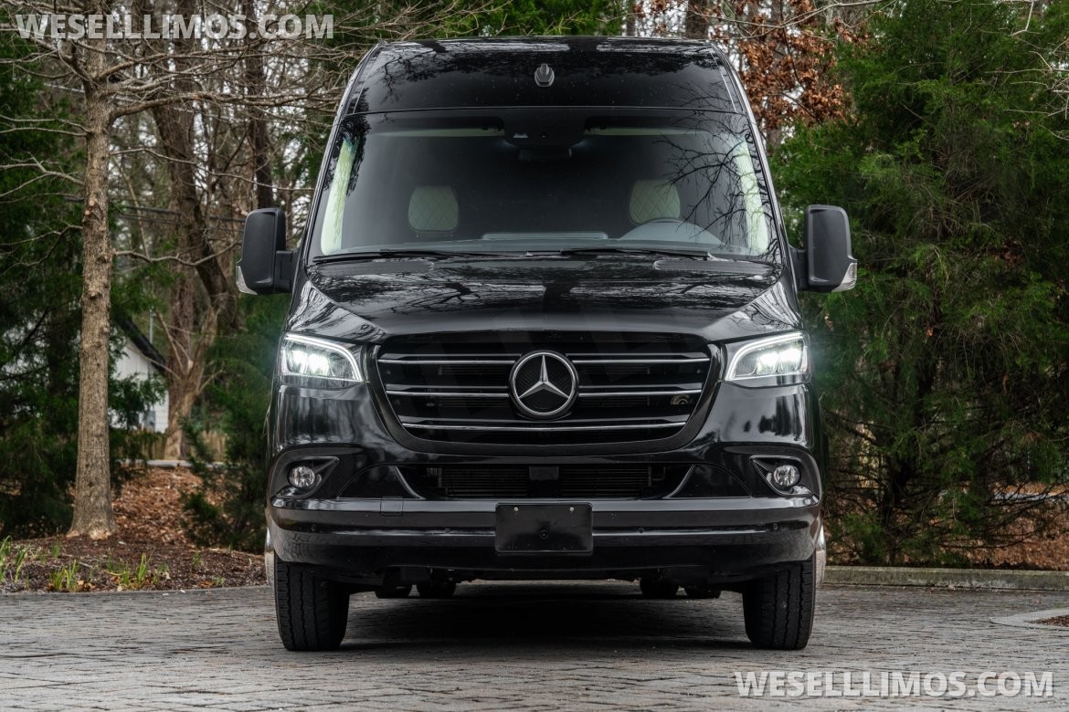 Used 2021 Mercedes-Benz 3500XD Ultimate Coach for sale in Norcross, GA ...