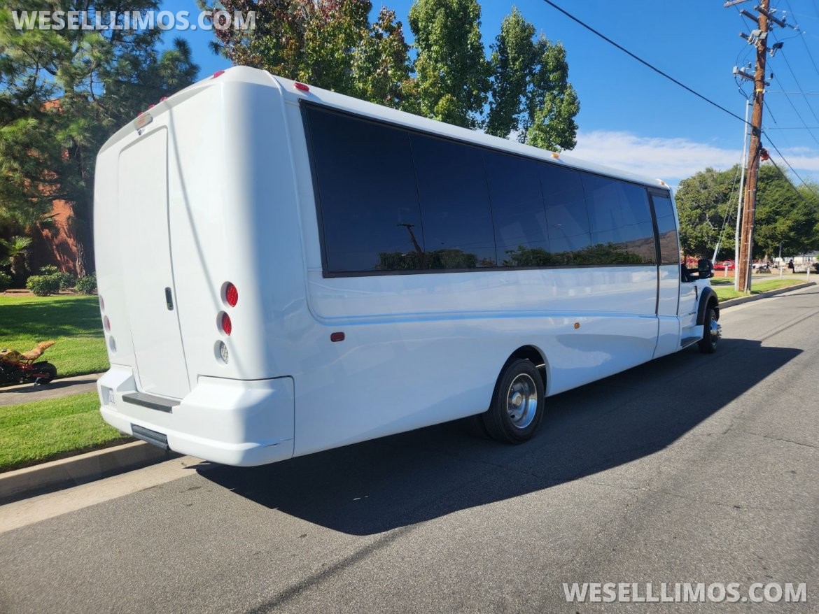 Used 2019 Ford F550 31 Passenger Shuttle for sale in Fontana, CA #WS ...