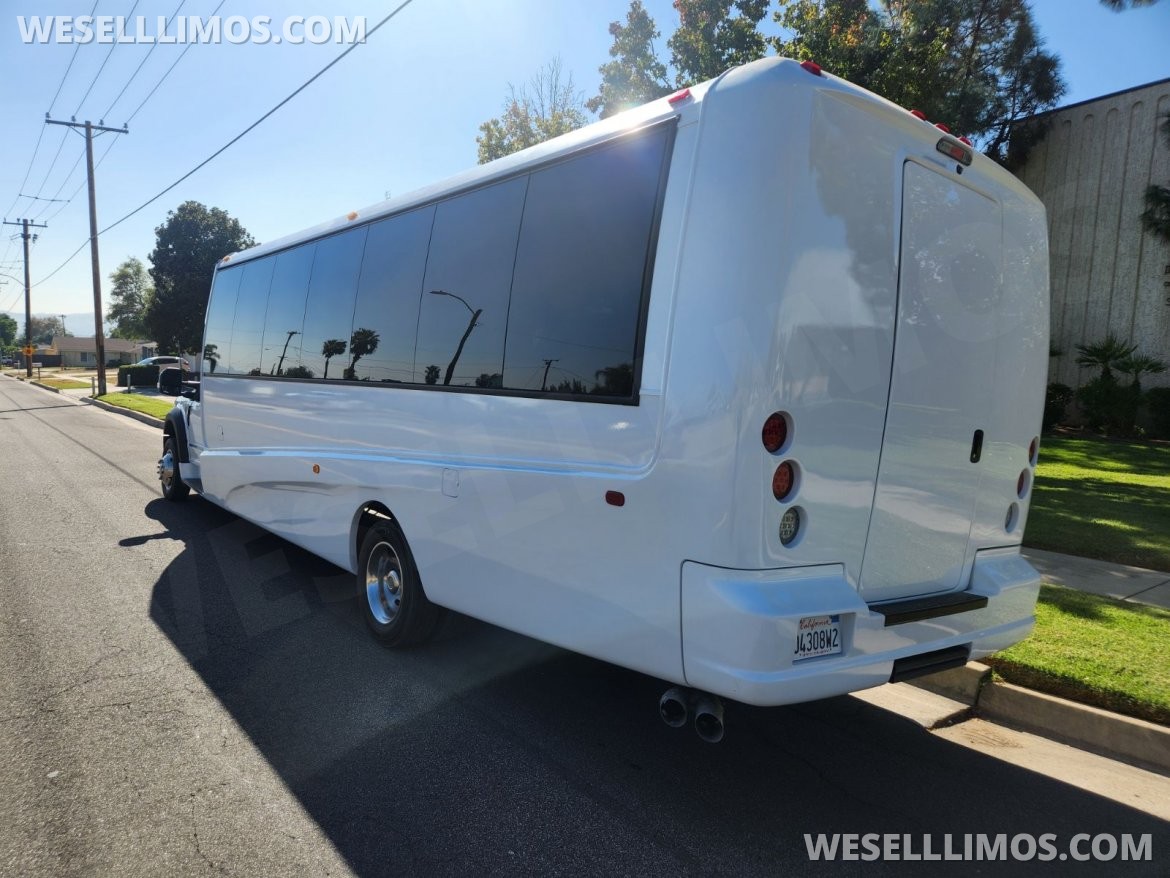 Used 2019 Ford F550 31 Passenger Shuttle for sale in Fontana, CA #WS ...
