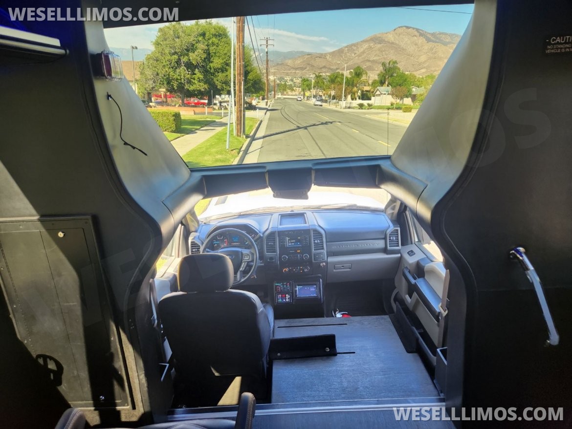 Used 2019 Ford F550 31 Passenger Shuttle for sale in Fontana, CA #WS ...