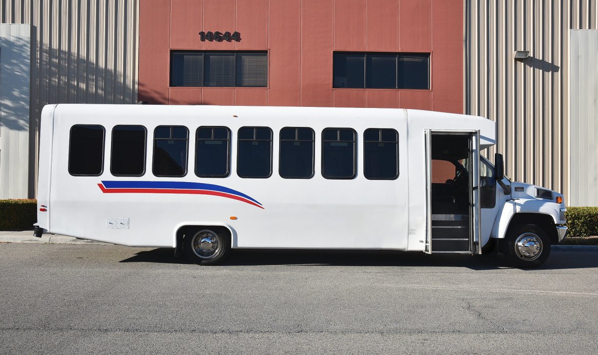 Used 2005 GMC 5500 for sale #WS-12051 | We Sell Limos