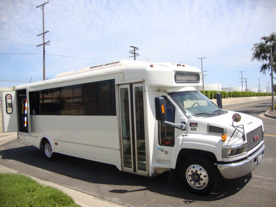 Used 2007 GMC C5500 ADA for sale #WS-12297 | We Sell Limos