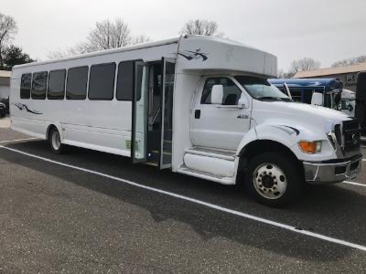 Used 2015 Ford F-650 for sale #WS-12673 | We Sell Limos