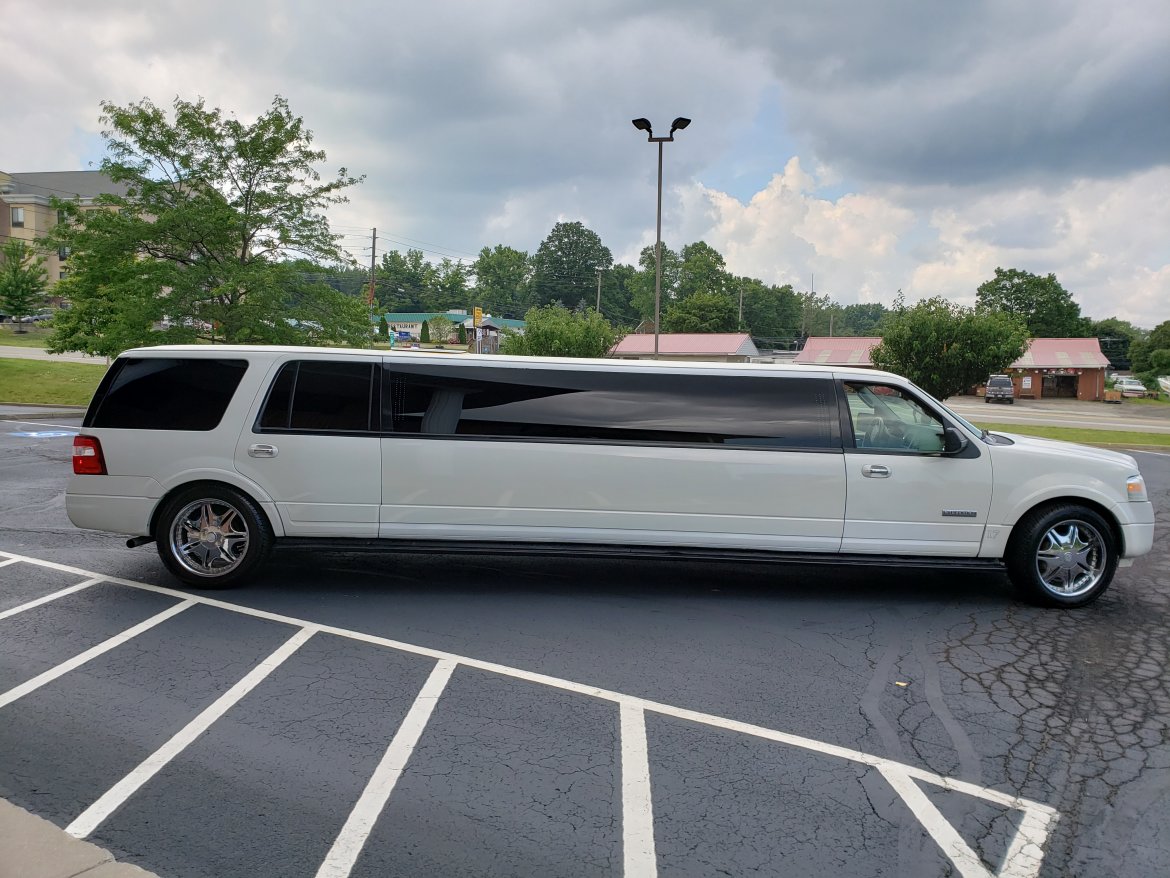 Used 2008 Ford Expedition for sale #WS-12827 | We Sell Limos