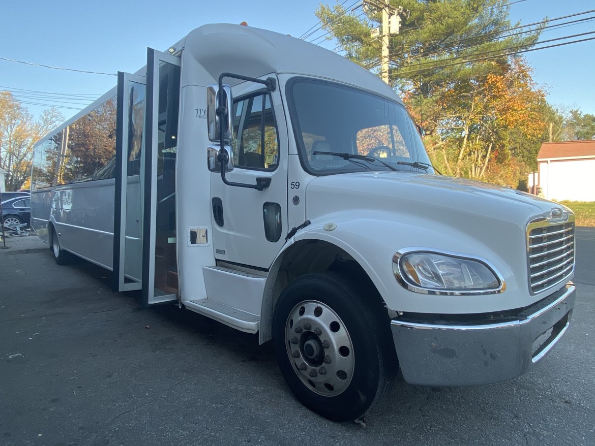 Used 2011 Freightliner M2 for sale #WS-12835 | We Sell Limos
