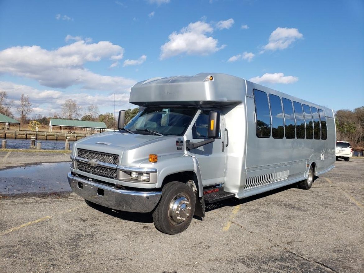 Used 2008 Chevrolet 5500 for sale #WS-13060 | We Sell Limos