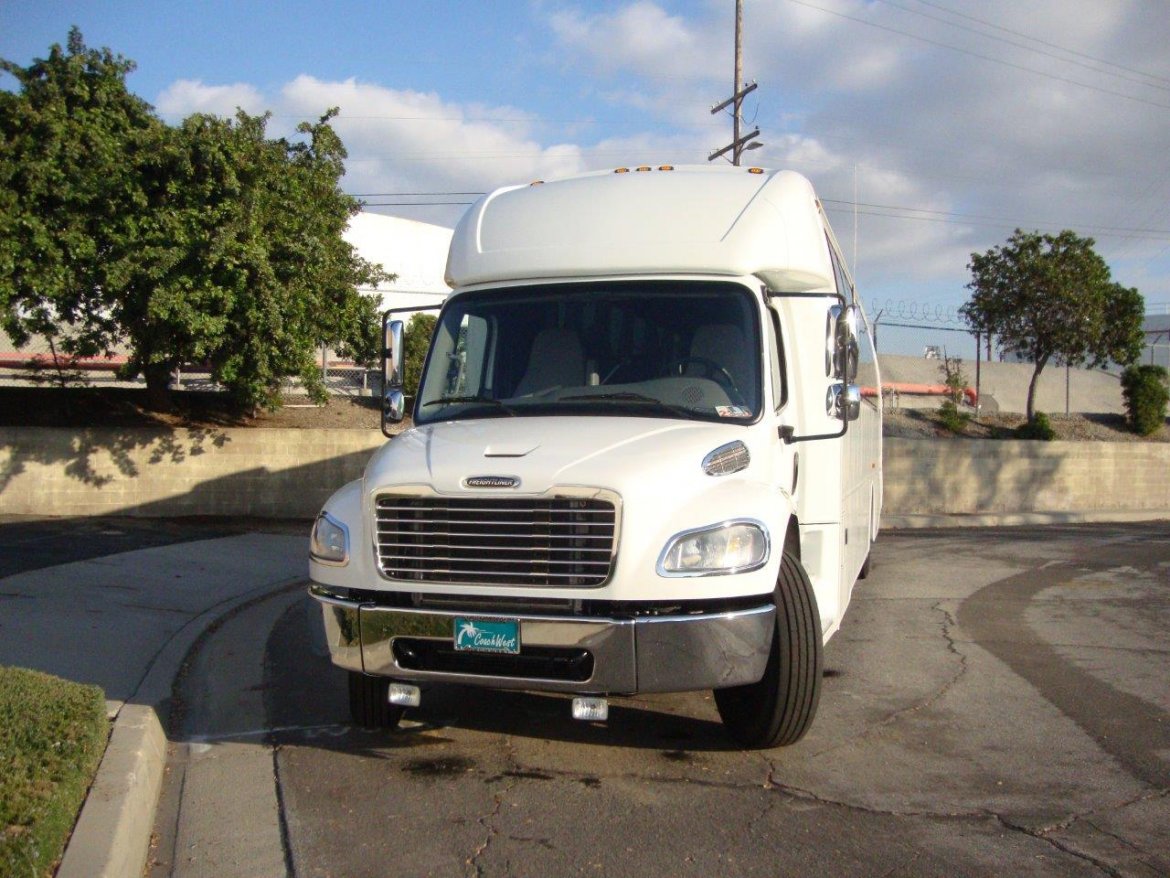 Used 2018 Freightliner M2 106 Passenger Bus for sale #WS-13108 | We ...