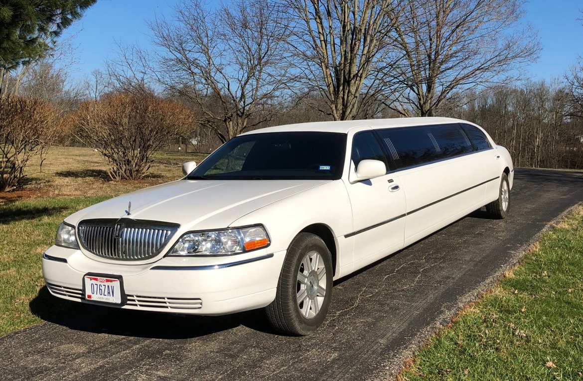 Used 2007 Lincoln Executive Coach for sale #WS-13529 | We Sell Limos