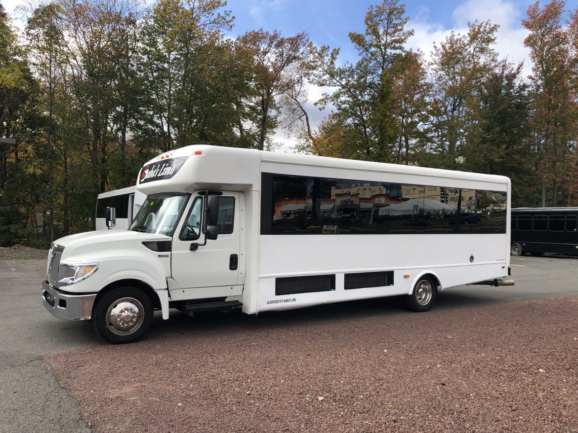 Used 2013 International Starcraft for sale #WS-13981 | We Sell Limos