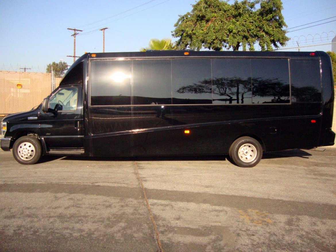 Used 2017 Ford E-450 Super Duty for sale #WS-14286 | We Sell Limos