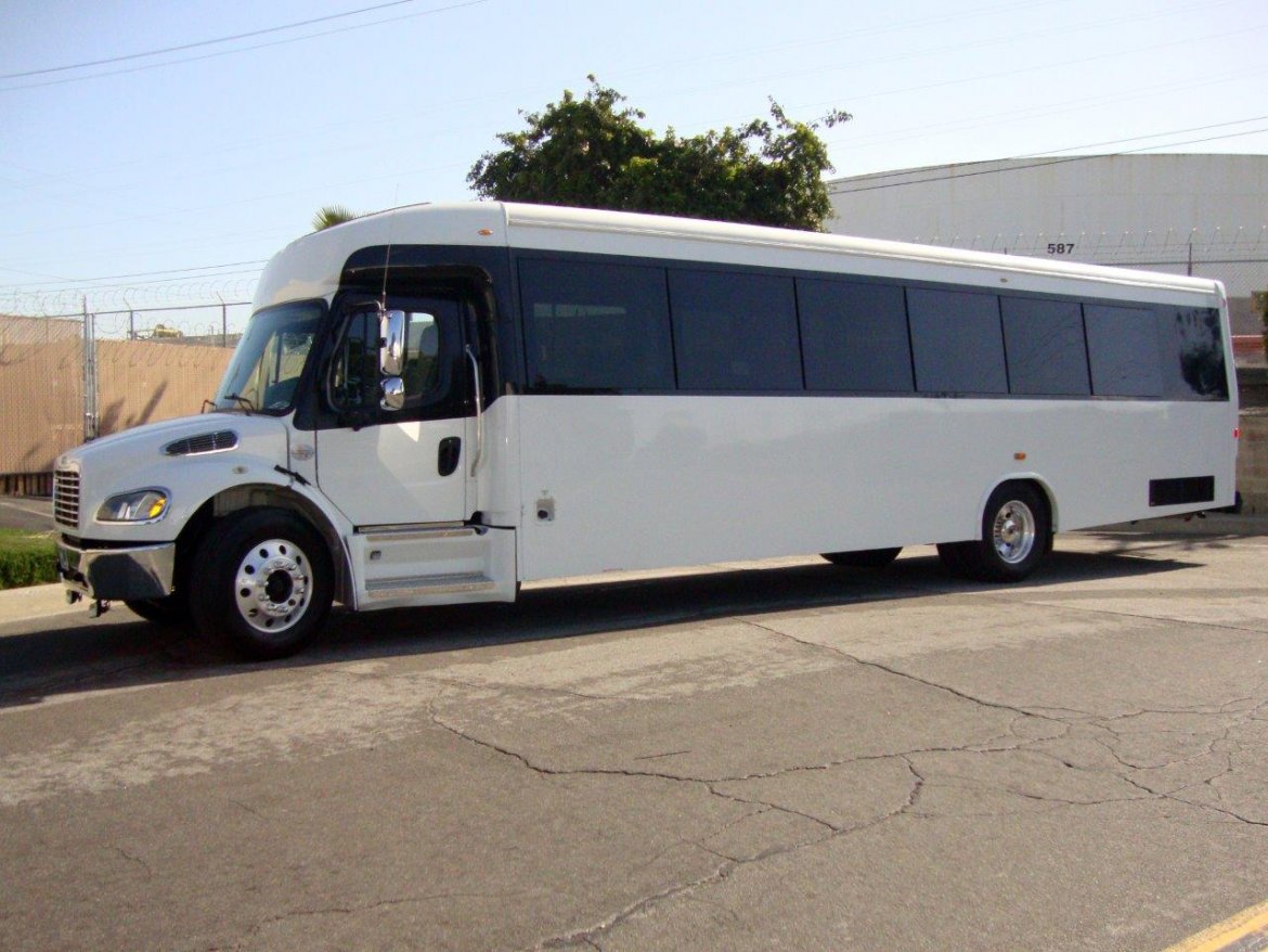Used 2018 Freightliner M2 106 Passenger Bus for sale #WS-14477 | We ...