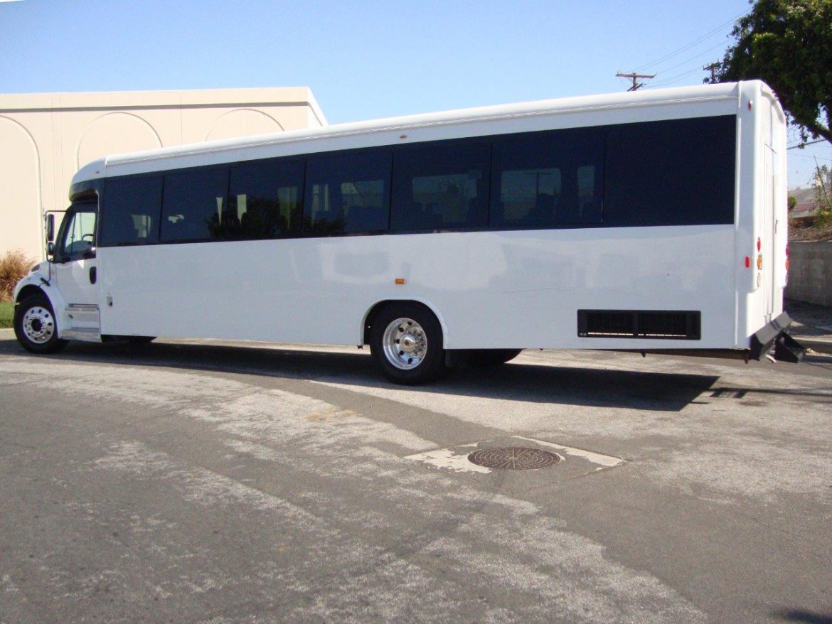 Used 2018 Freightliner M2 106 Passenger Bus for sale #WS-14477 | We ...