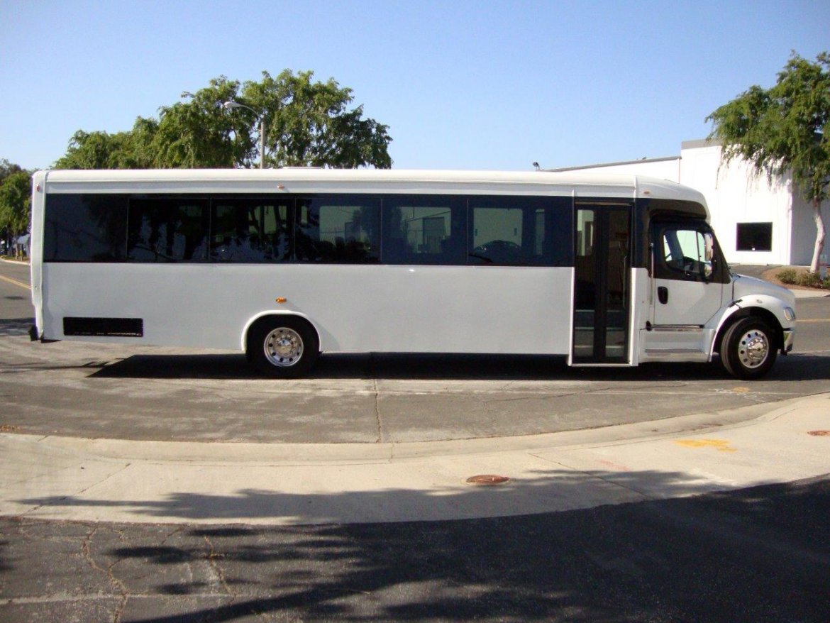 Used 2018 Freightliner M2 106 Passenger Bus for sale #WS-14477 | We ...