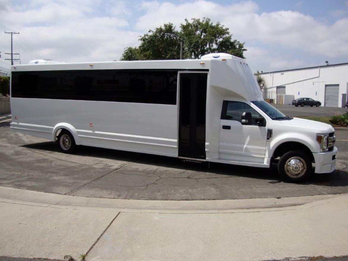 New 2019 Ford F-550 Super Duty for sale #WS-14602 | We Sell Limos