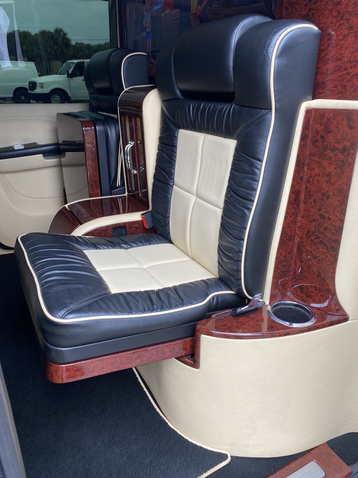 Used 2013 Cadillac Escalade ESV for sale #WS-14679 | We Sell Limos