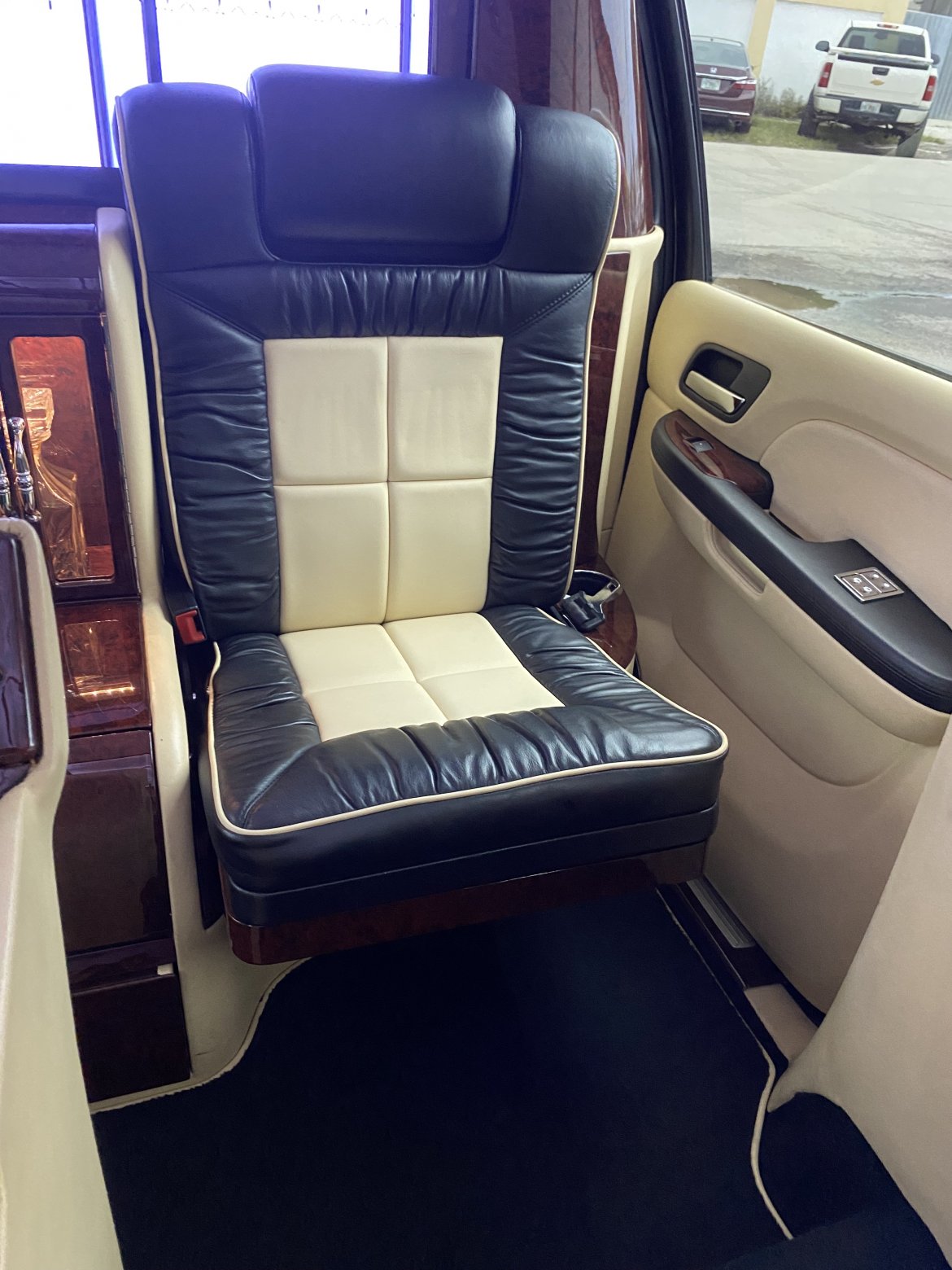 Used 2013 Cadillac Escalade ESV for sale #WS-14679 | We Sell Limos