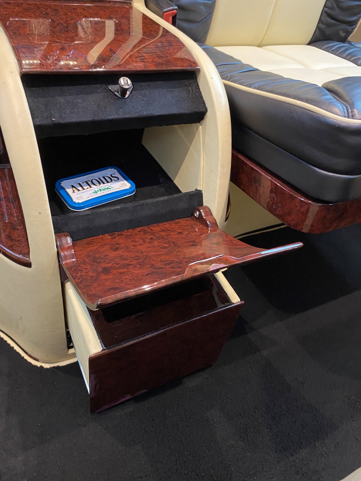 Used 2013 Cadillac Escalade ESV for sale #WS-14679 | We Sell Limos