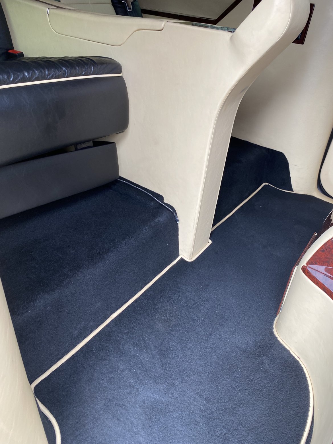 Used 2013 Cadillac Escalade ESV for sale #WS-14679 | We Sell Limos