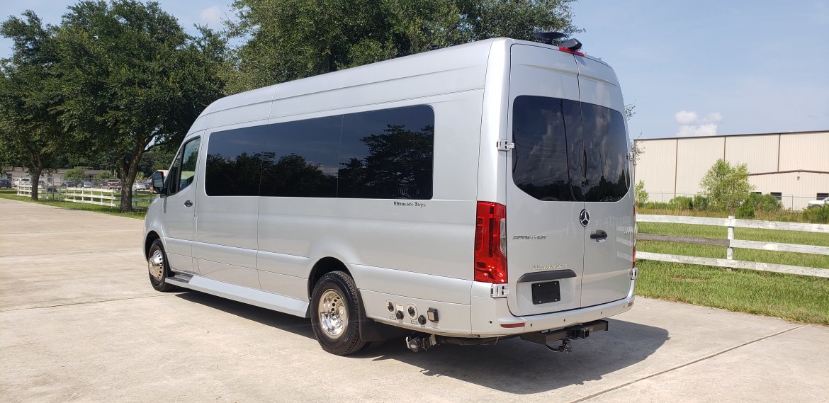 Used 2022 Mercedes-Benz Sprinter 3500 170" EXT Presidential Model for ...