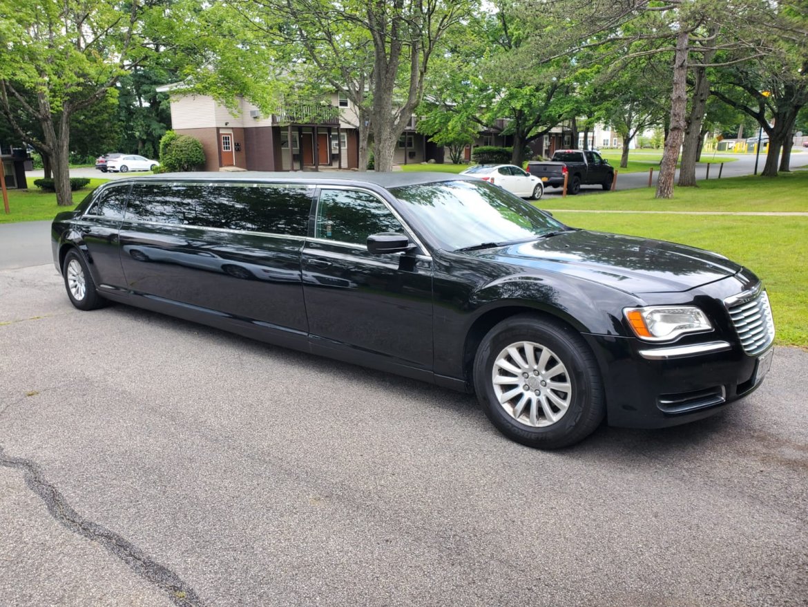 Used 2012 Chrysler 300 for sale #WS-14785 | We Sell Limos