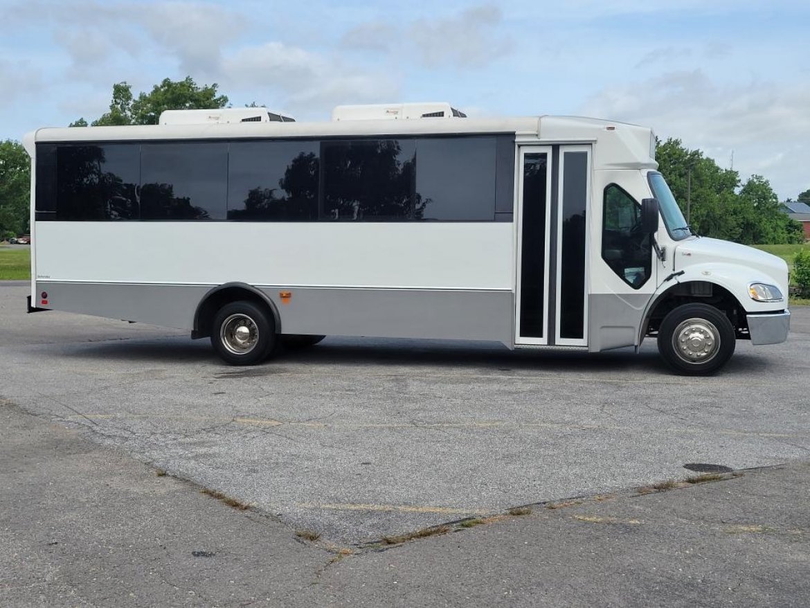 Used 2019 Freightliner Champion Defender for sale #WS-15391 | We Sell Limos