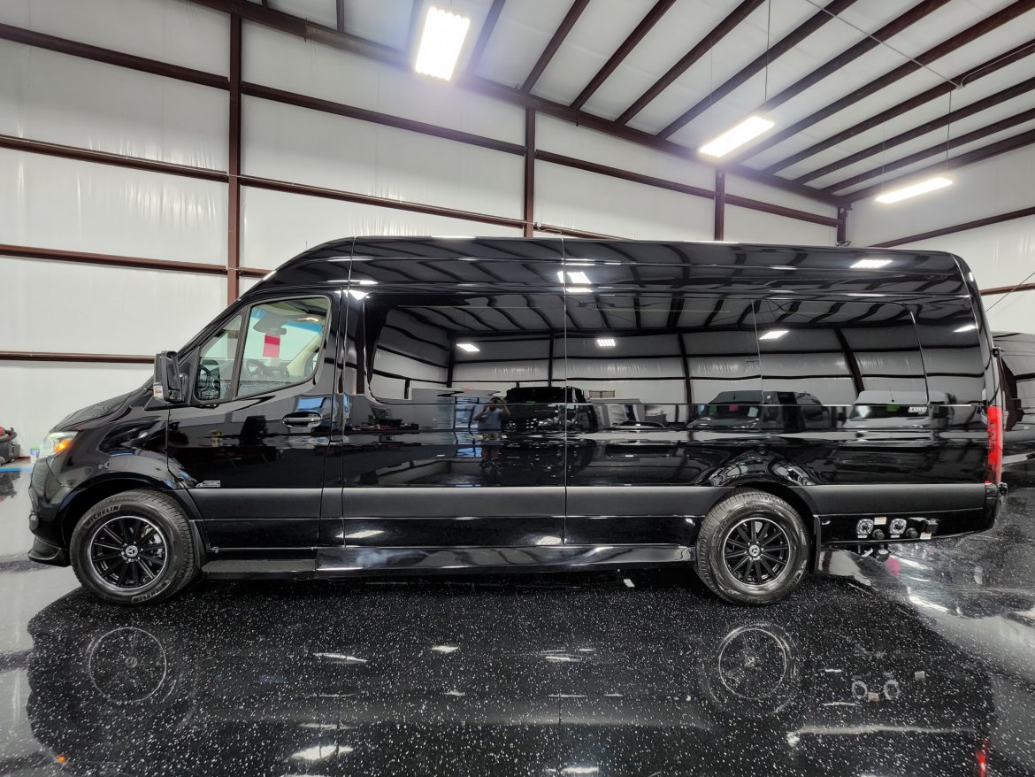Used 2023 Mercedes-Benz Sprinter 3500 170" EXT Luxe Day Cruiser D6 SS ...