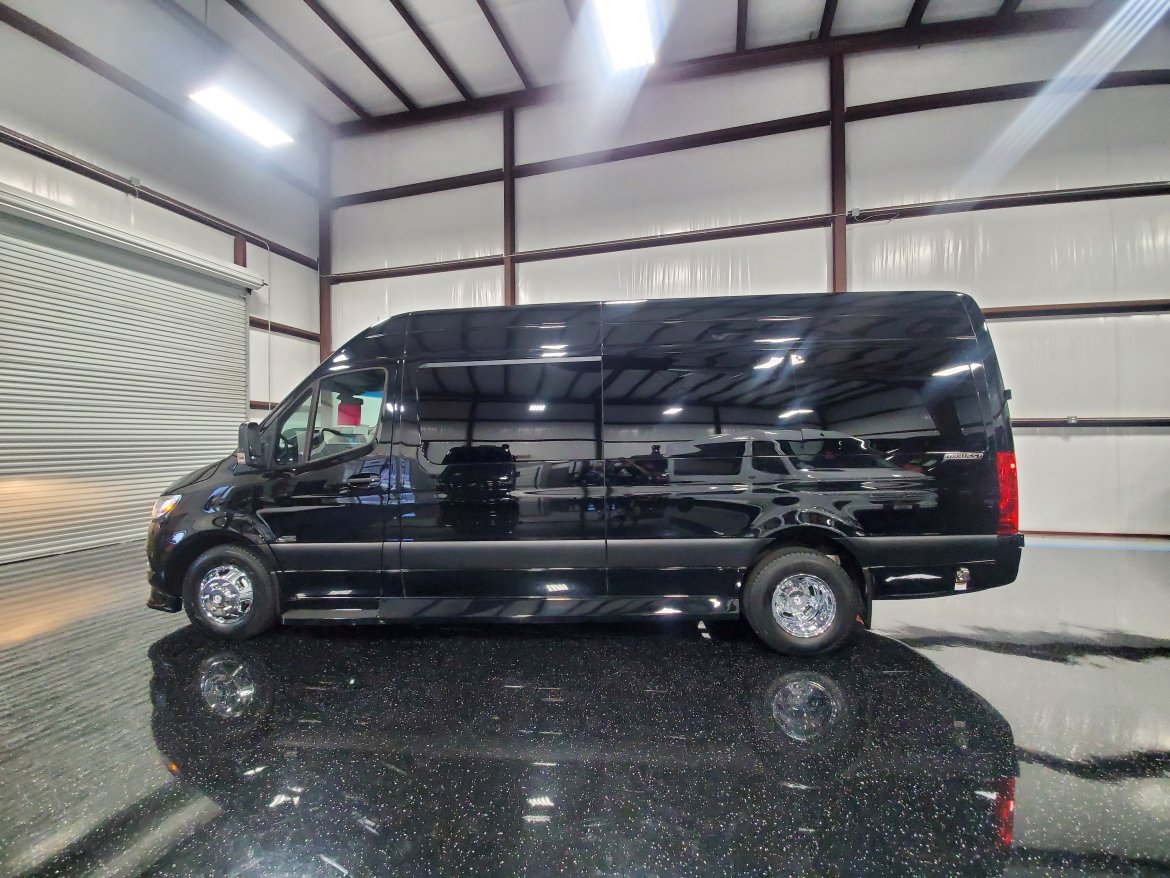 Used 2023 Mercedes-Benz Sprinter 3500 170 Midwest Luxe Business Class ...