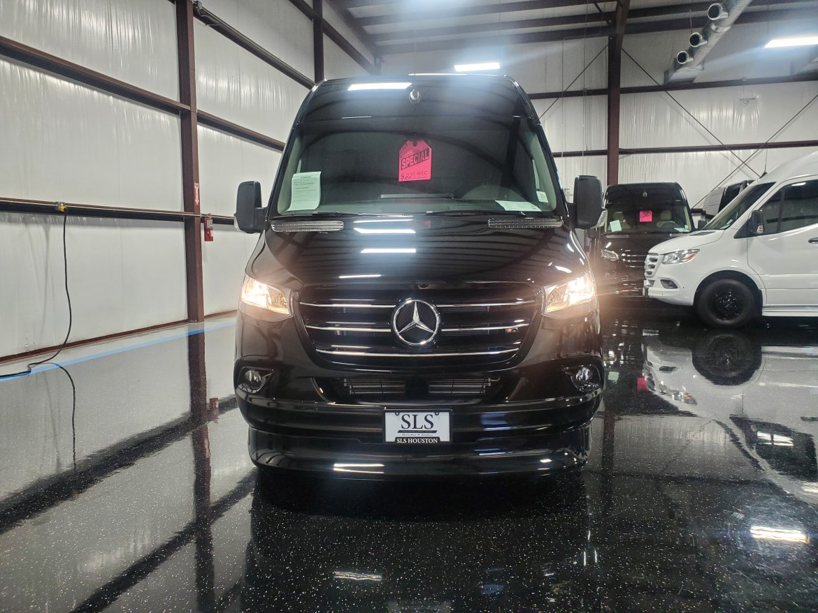 Used 2023 Mercedes-Benz Sprinter 3500 170 Midwest Luxe Business Class ...