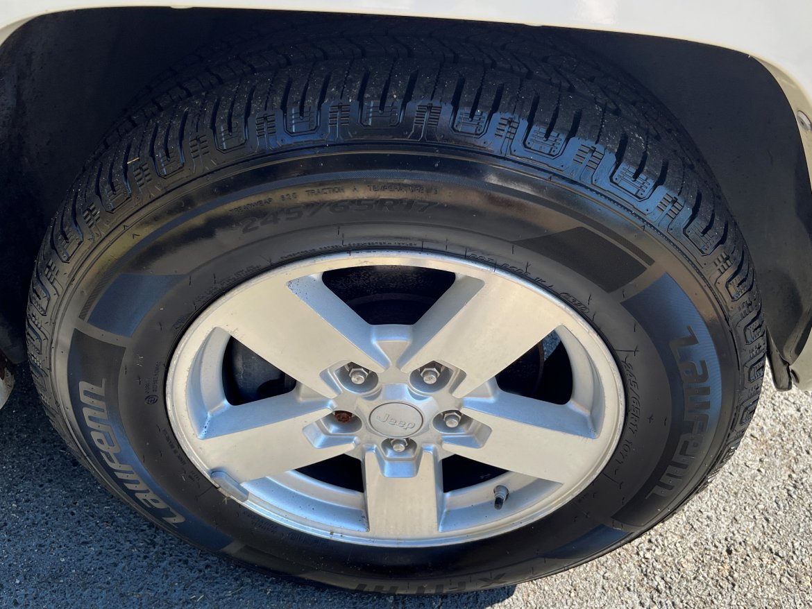 Used 2006 Jeep Commander for sale #WS-15648 | We Sell Limos