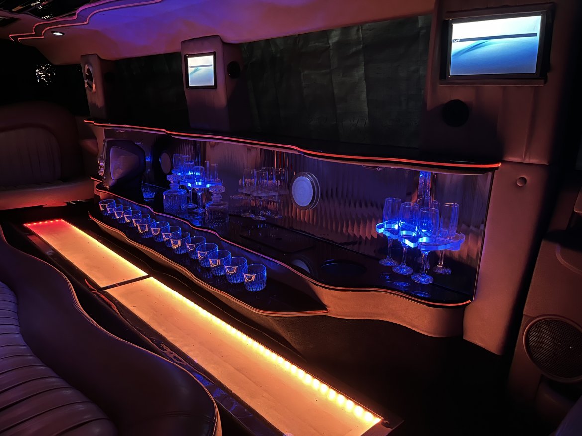 Used 2006 Jeep Commander for sale #WS-15648 | We Sell Limos