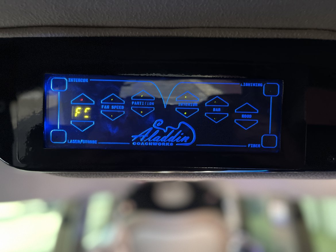 Used 2006 Jeep Commander for sale #WS-15648 | We Sell Limos