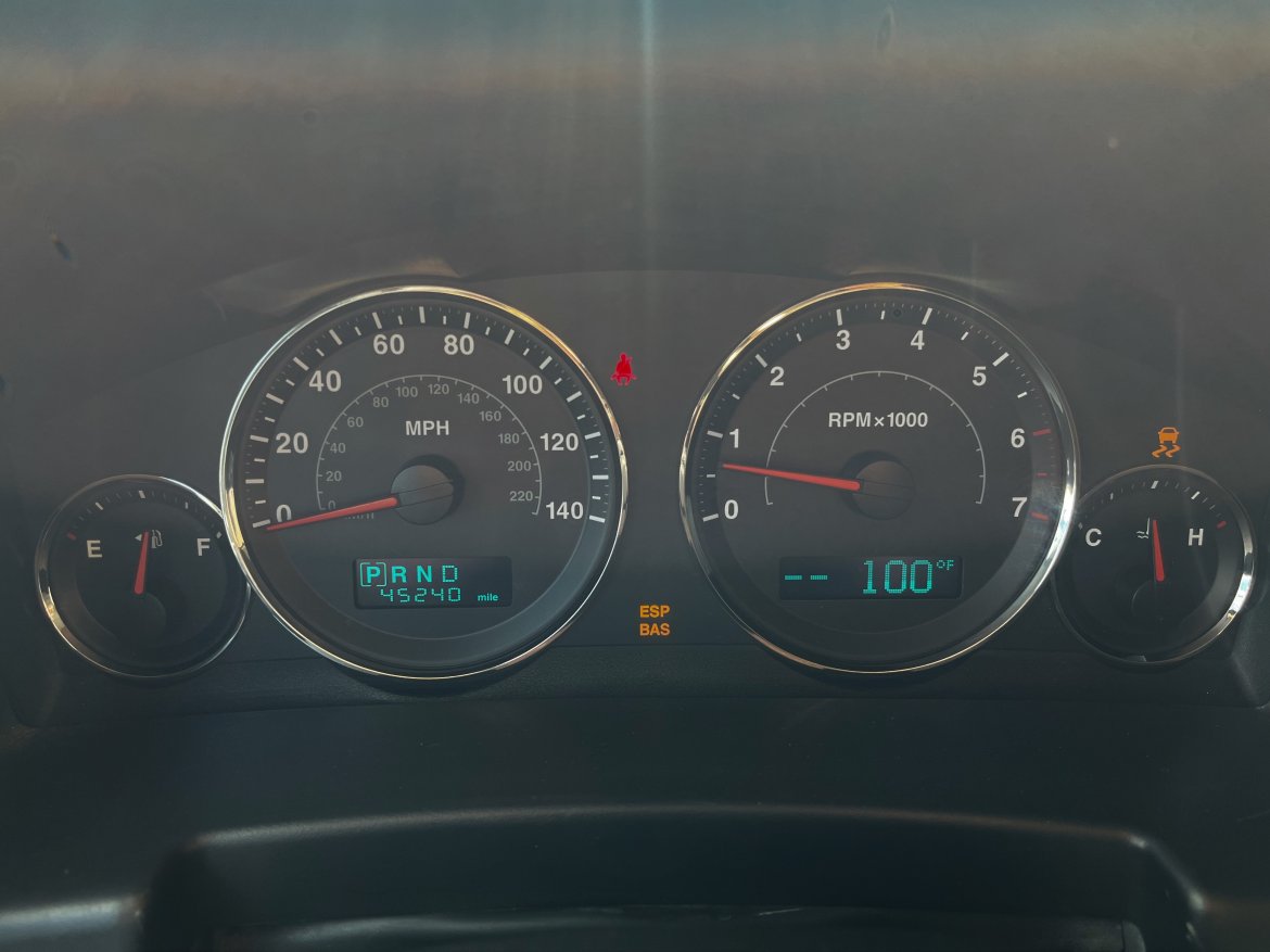 Used 2006 Jeep Commander for sale #WS-15648 | We Sell Limos