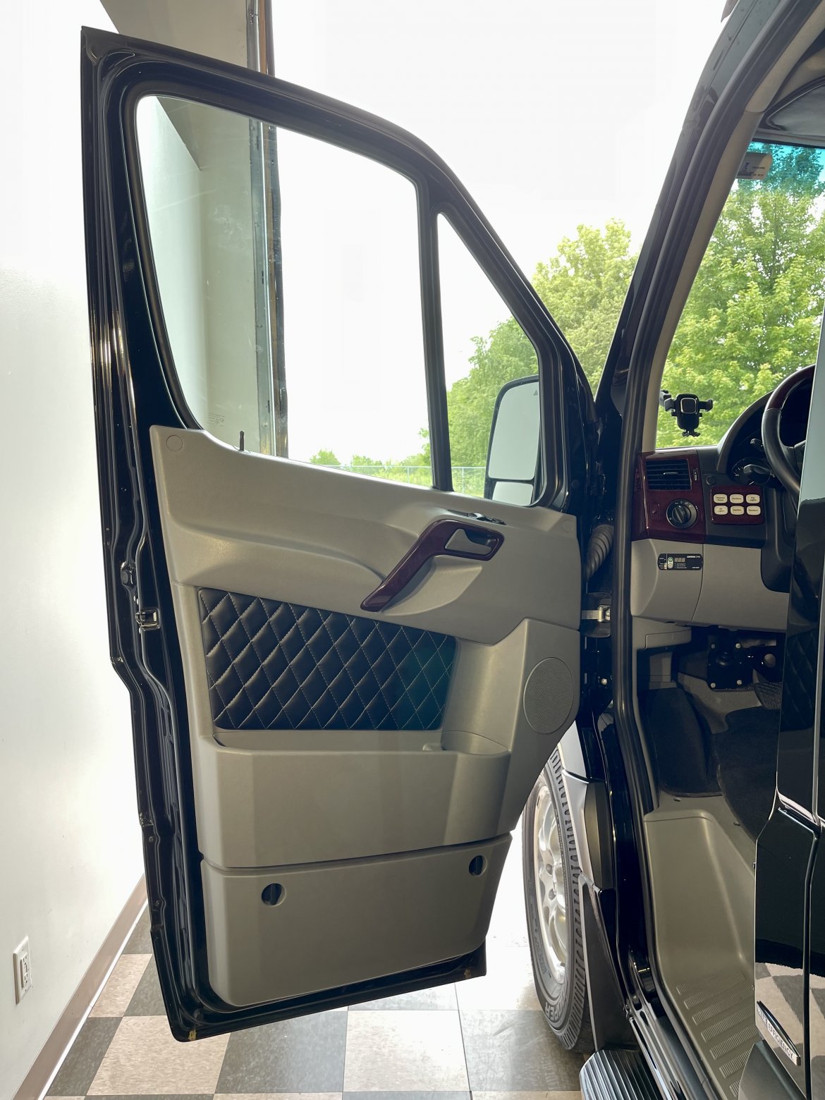 Used 2015 Mercedes-Benz Sprinter for sale #WS-15650 | We Sell Limos