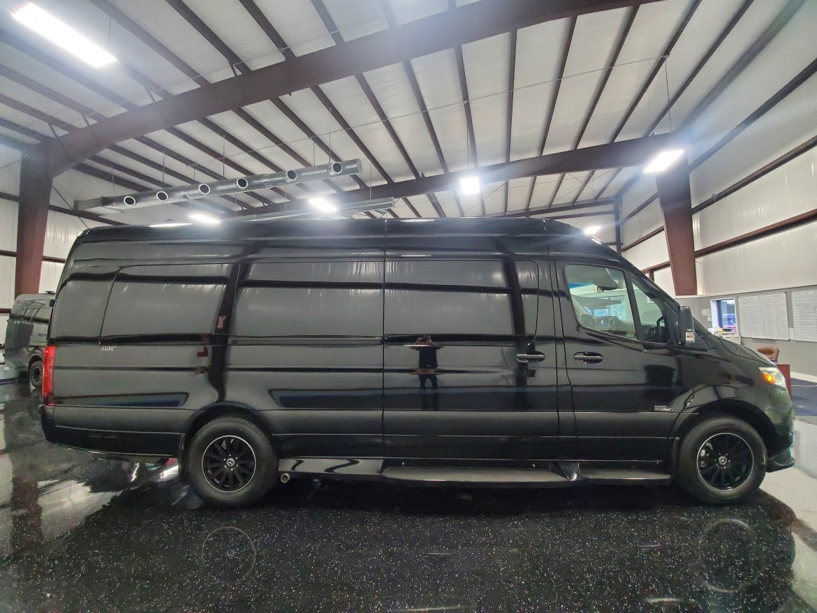 Used 2023 Mercedes-Benz Sprinter 3500 170" EXT Luxe Day Cruiser D6 SS ...