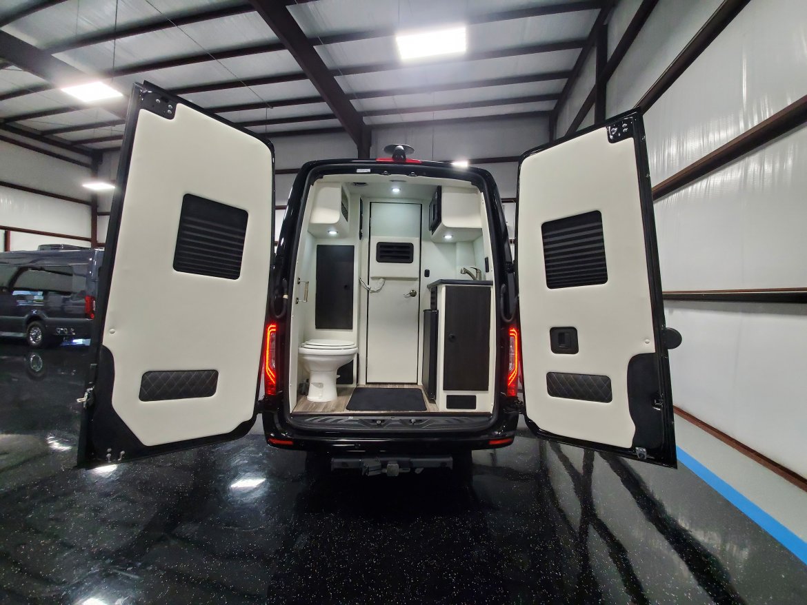Used 2023 Mercedes-Benz Sprinter 3500 170" Luxe Day Cruiser D6 for sale ...