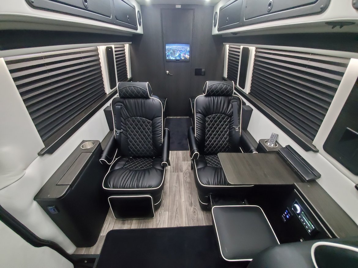 Used 2023 Mercedes-Benz Sprinter 3500 170" Luxe Day Cruiser D6 for sale ...