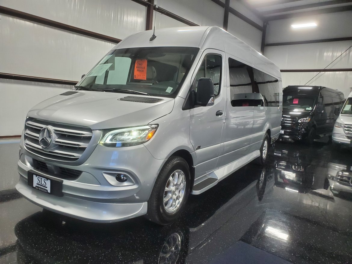 New 2023 Mercedes-Benz Sprinter 3500 170" Midwest Luxe Daycruiser SS ...
