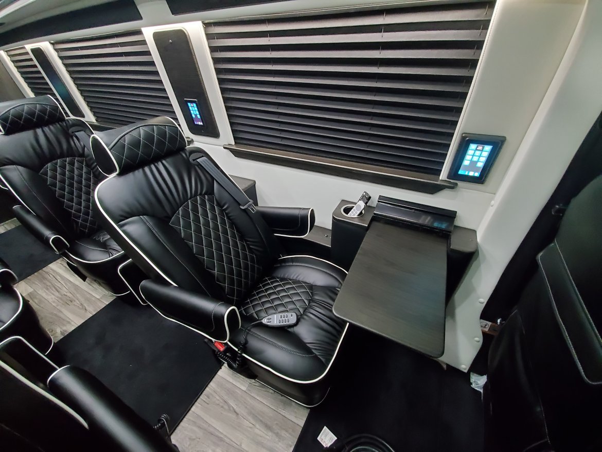 New 2023 Mercedes-Benz Sprinter 3500 170" Midwest Luxe Daycruiser SS ...