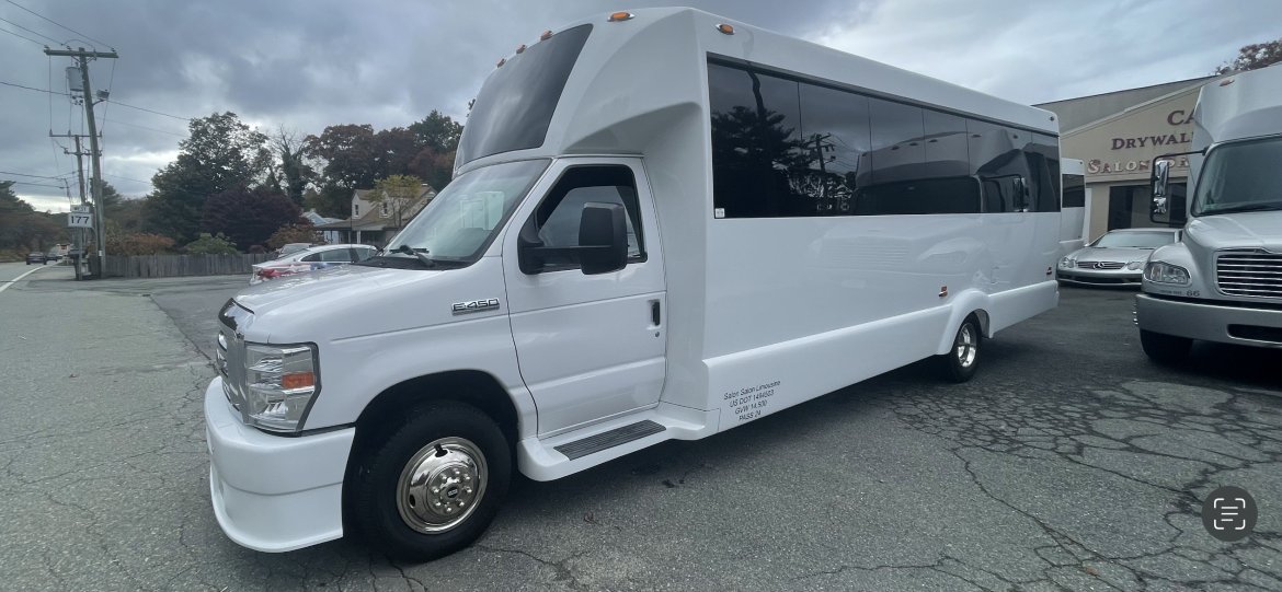 Used 2016 Ford E450 for sale #WS-15797 | We Sell Limos