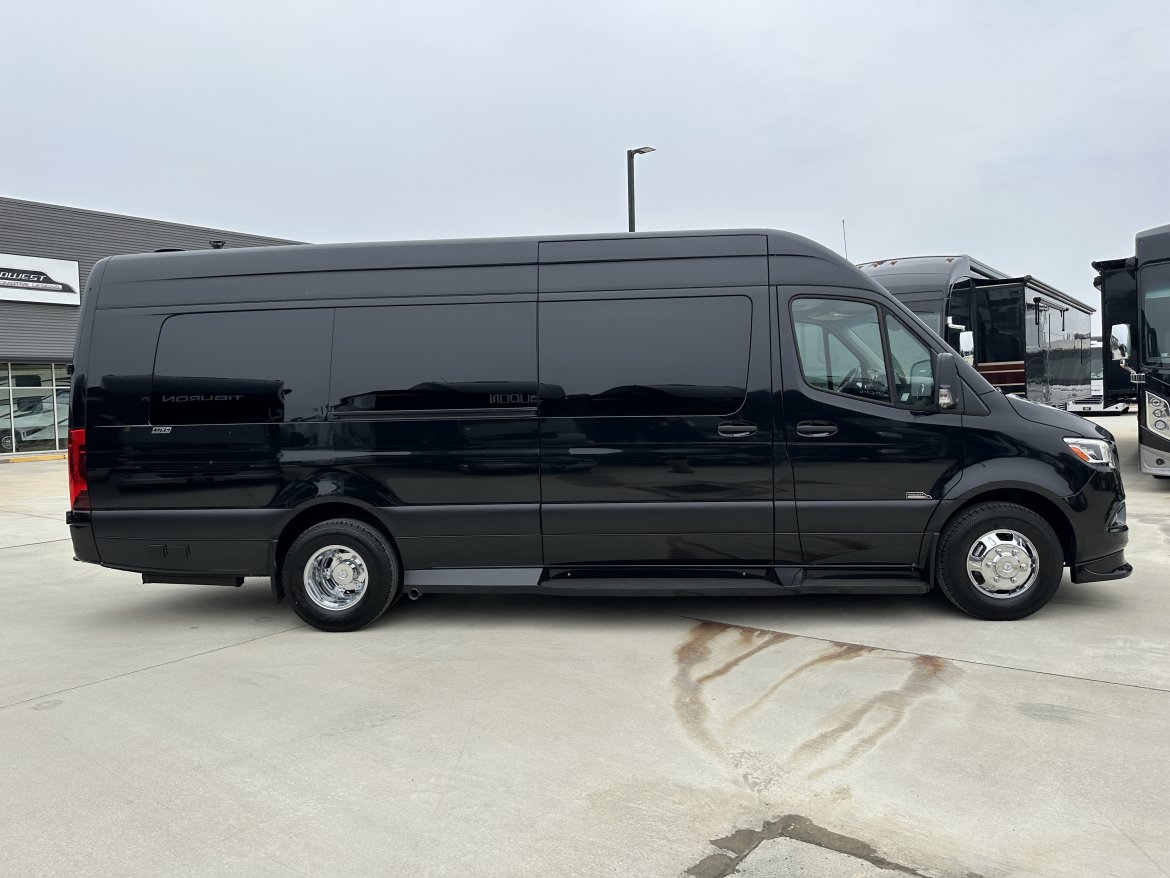 New 2023 Mercedes-Benz Luxe Cruiser Full Partition for sale #WS-15828 ...