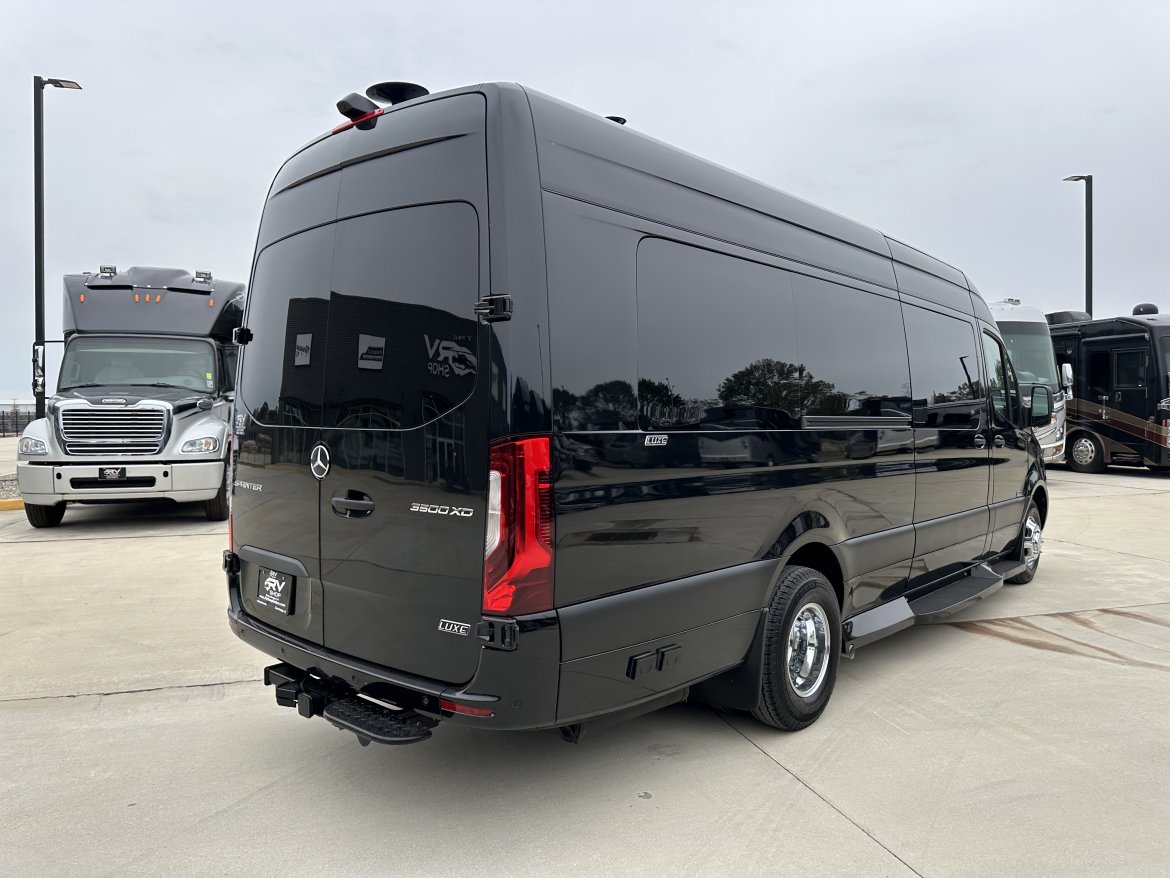 New 2023 Mercedes-Benz Luxe Cruiser Full Partition for sale #WS-15828 ...