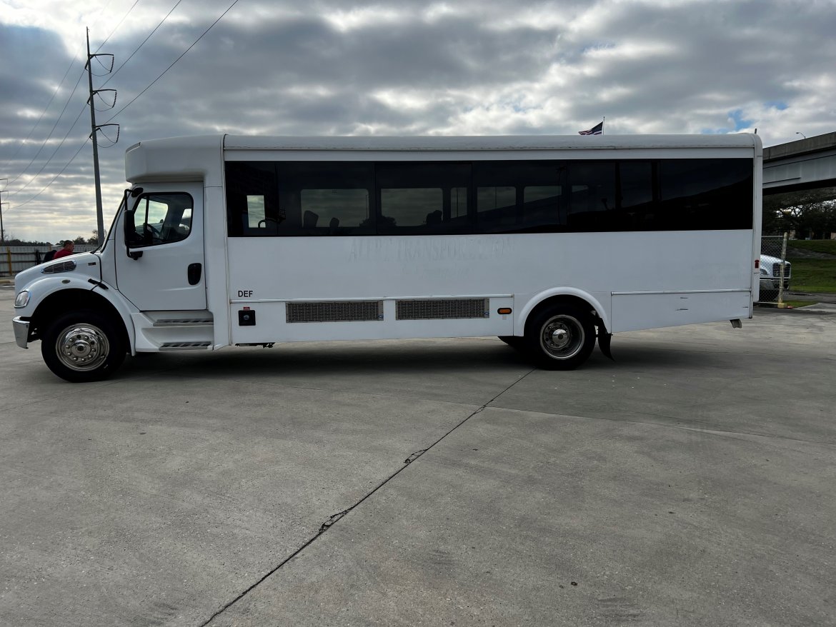 Used 2016 Freightliner Legacy for sale #WS-15984 | We Sell Limos