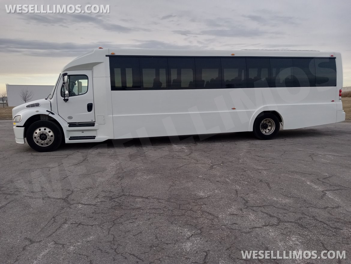 Used 2017 Freightliner E40 for sale #WS-16014 | We Sell Limos