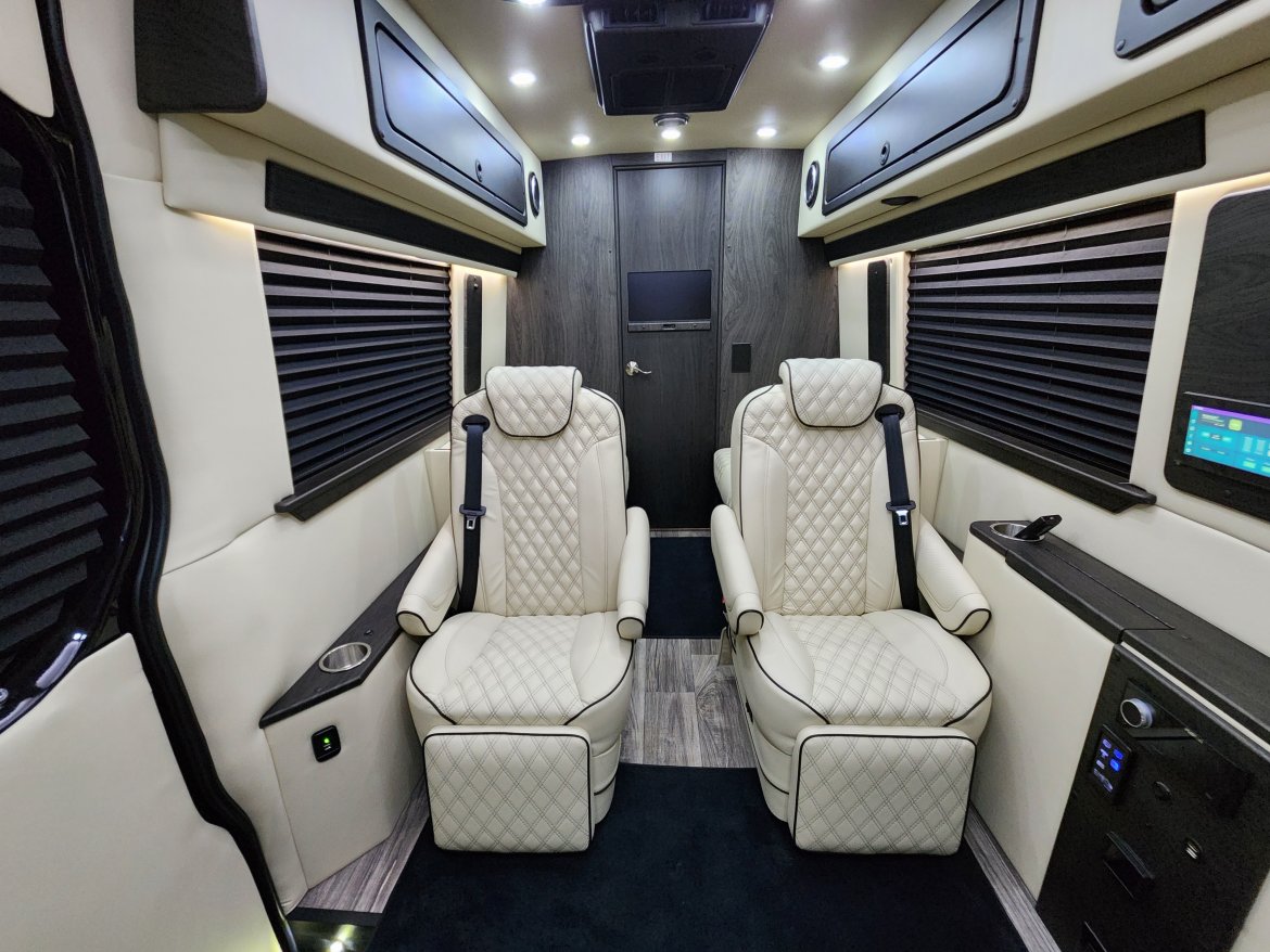 New 2022 Mercedes-Benz Sprinter 3500 Luxe w/ Partition/Lithium for sale ...