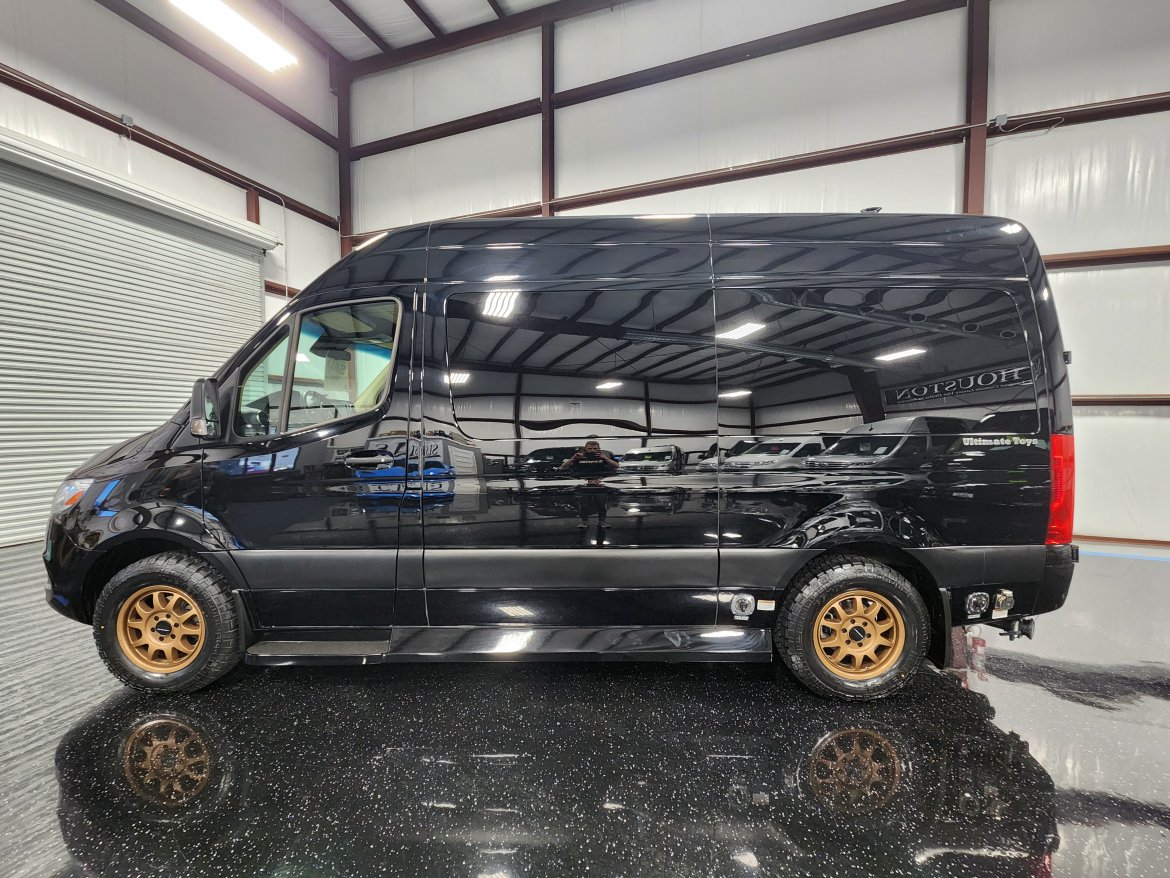 Used 2021 Mercedes-Benz Sprinter 2500 Ultimate Cruiser 144" for sale # ...
