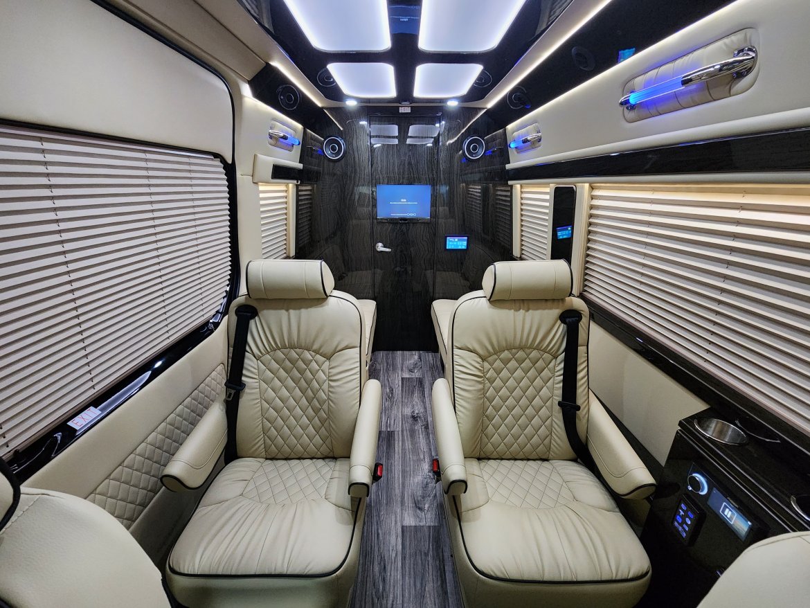 Used 2021 Mercedes-Benz Sprinter 2500 Ultimate Cruiser 144" for sale # ...