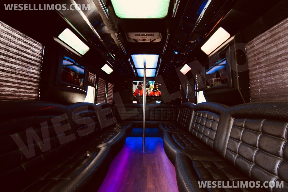 Used 2013 Ford F550 for sale in Fort Myers, FL #WS-16171 | We Sell Limos