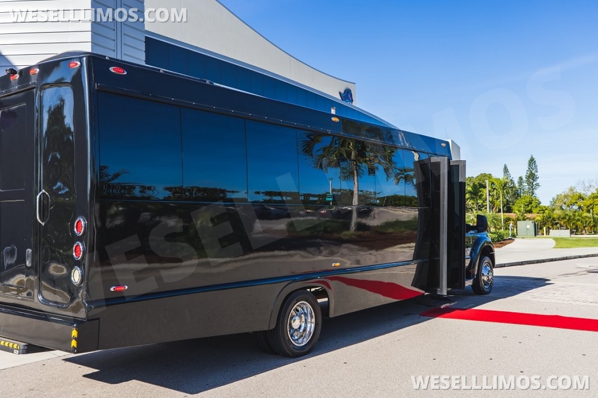 Used 2013 Ford F550 for sale in Fort Myers, FL #WS-16171 | We Sell Limos